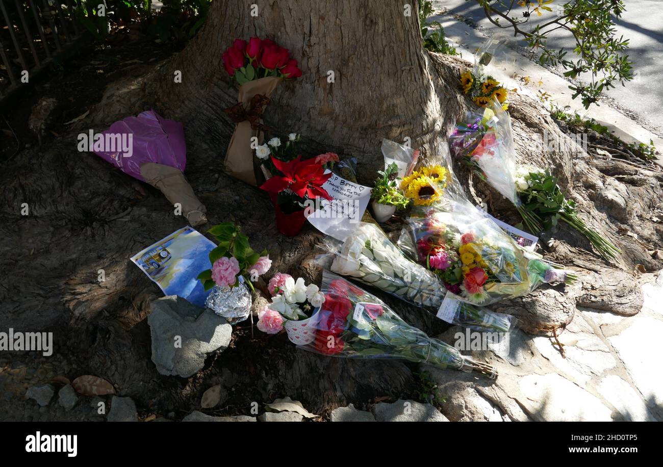 Los Angeles, California, USA 1st January 2022 Flowers and Notes Left in ...