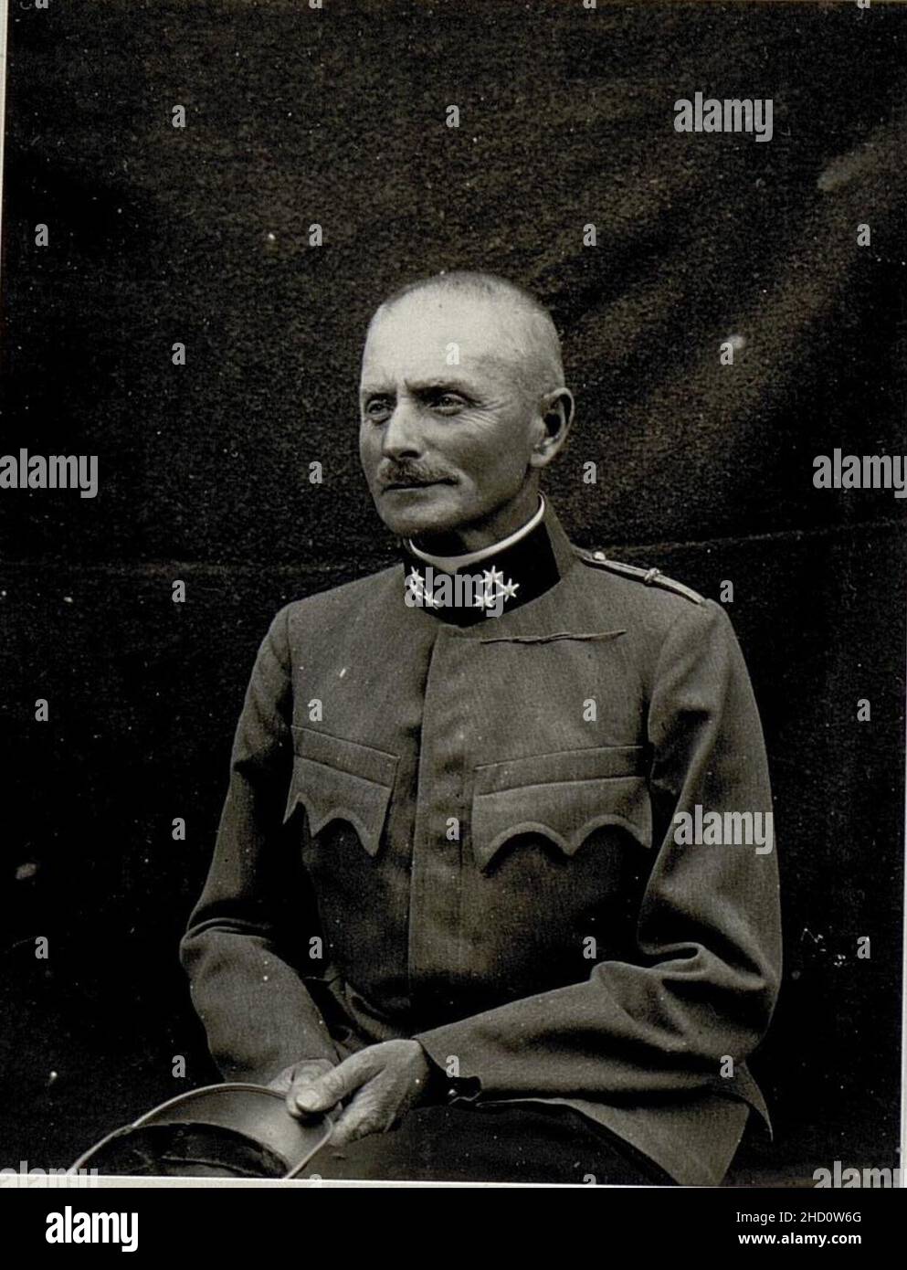 Rittmeister von Ziegler, persönlicher Adjutant von General Ludwig von ...