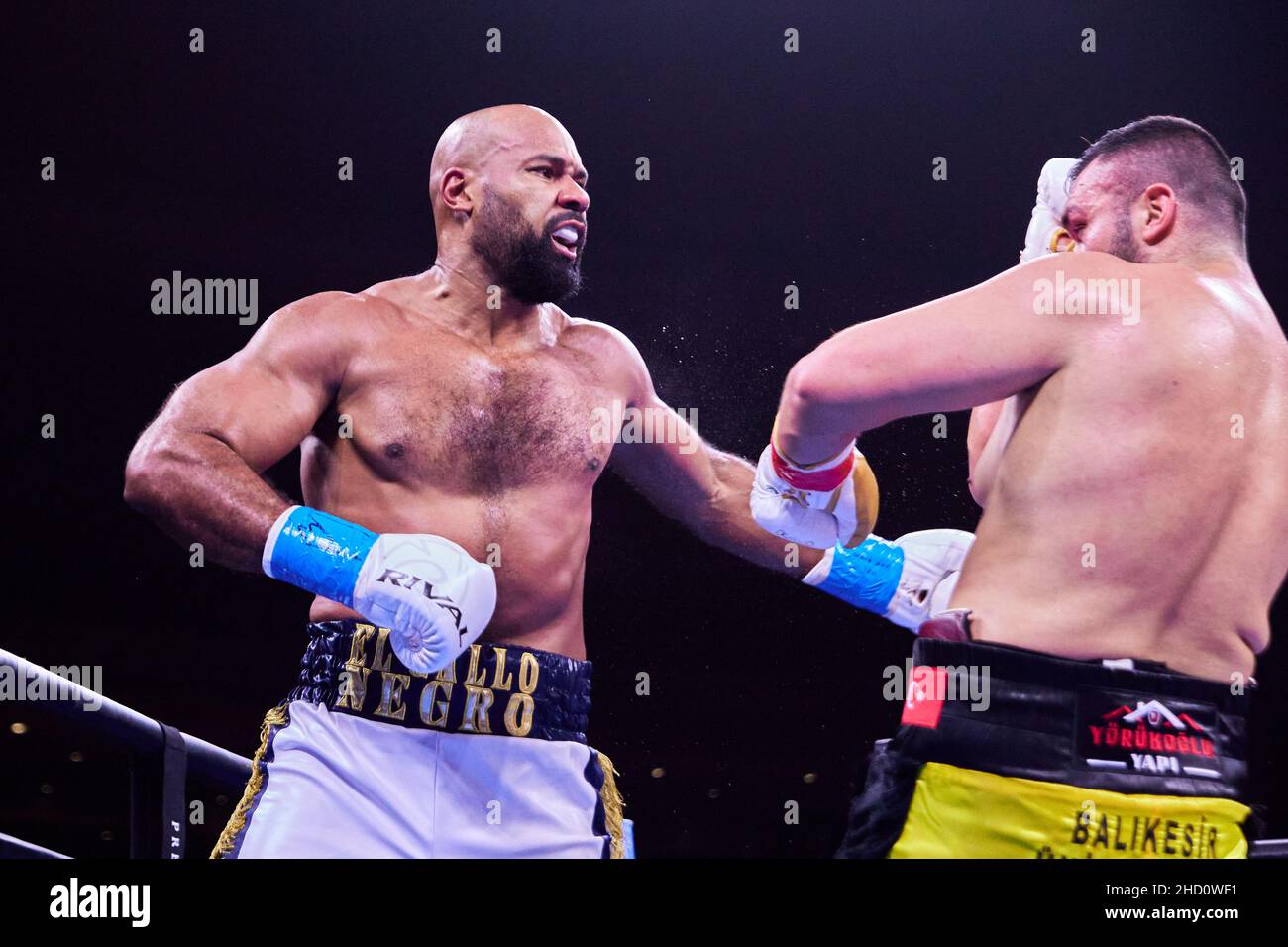 Hollywood, Florida, USA. 1st January, 2022. Gerald Washington vs Ali Eren Demirezen during ...