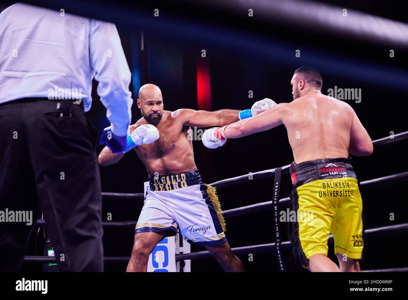 Hollywood, Florida, USA. 1st January, 2022. Gerald Washington vs Ali ...