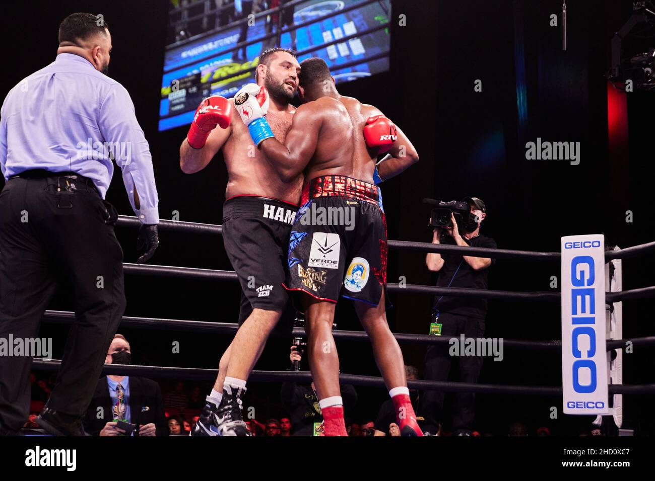 Hollywood, Florida, USA. 1st January, 2022. Frank Sanchez vs Christian ...