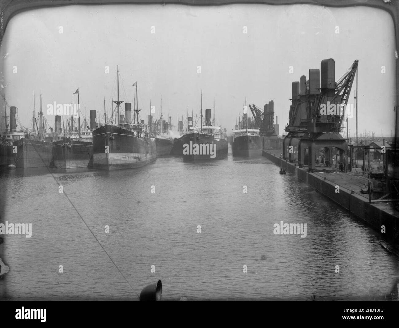 Cardiff dock Black and White Stock Photos & Images - Alamy