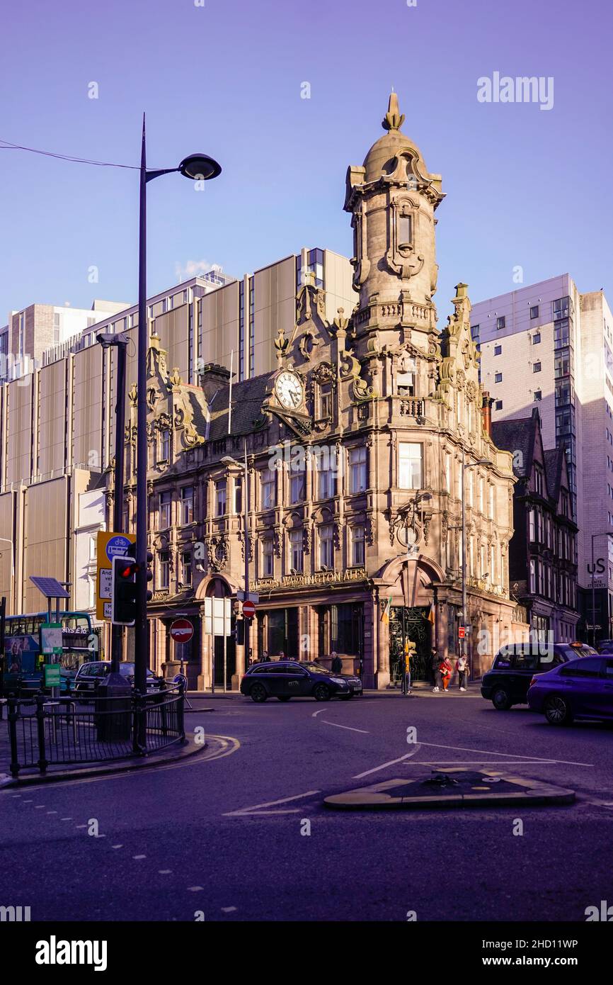 The Vines Pub Liverpool. Also known as the Big House Stock Photo - Alamy