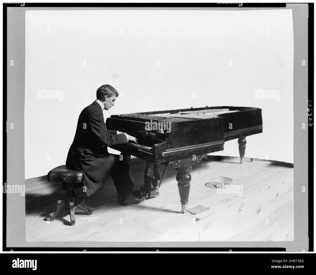 Robert harkness hi-res stock photography and images - Alamy