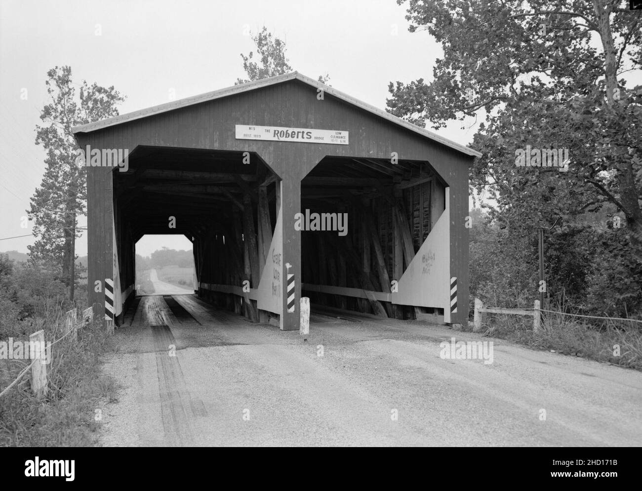Roberts Covered Bridge Stock Photo - Alamy