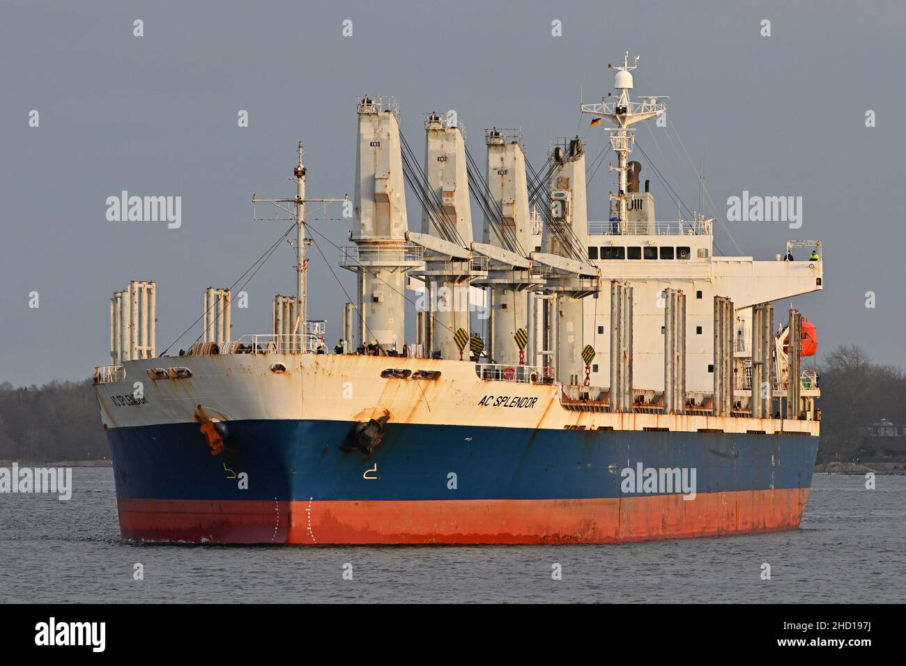 Bulk Carrier AC SPLENDOR arrives at the locks of Kiel-Holtenau (Kiel ...
