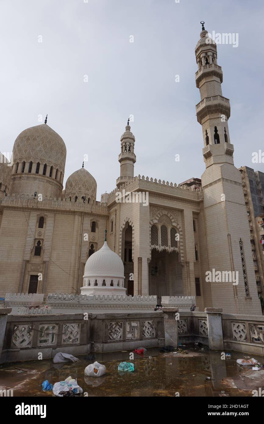 Abu al-Abbas al-Mursi Mosque in Alexandria, Egypt 2020 Stock Photo - Alamy