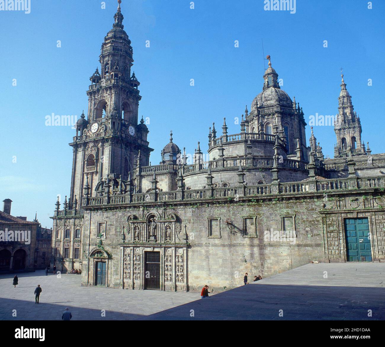 EXTERIOR-LA CATEDRAL VISTA DESDE LA VIA SACRA-SIGLO XVII-ARQUITECTURA ...