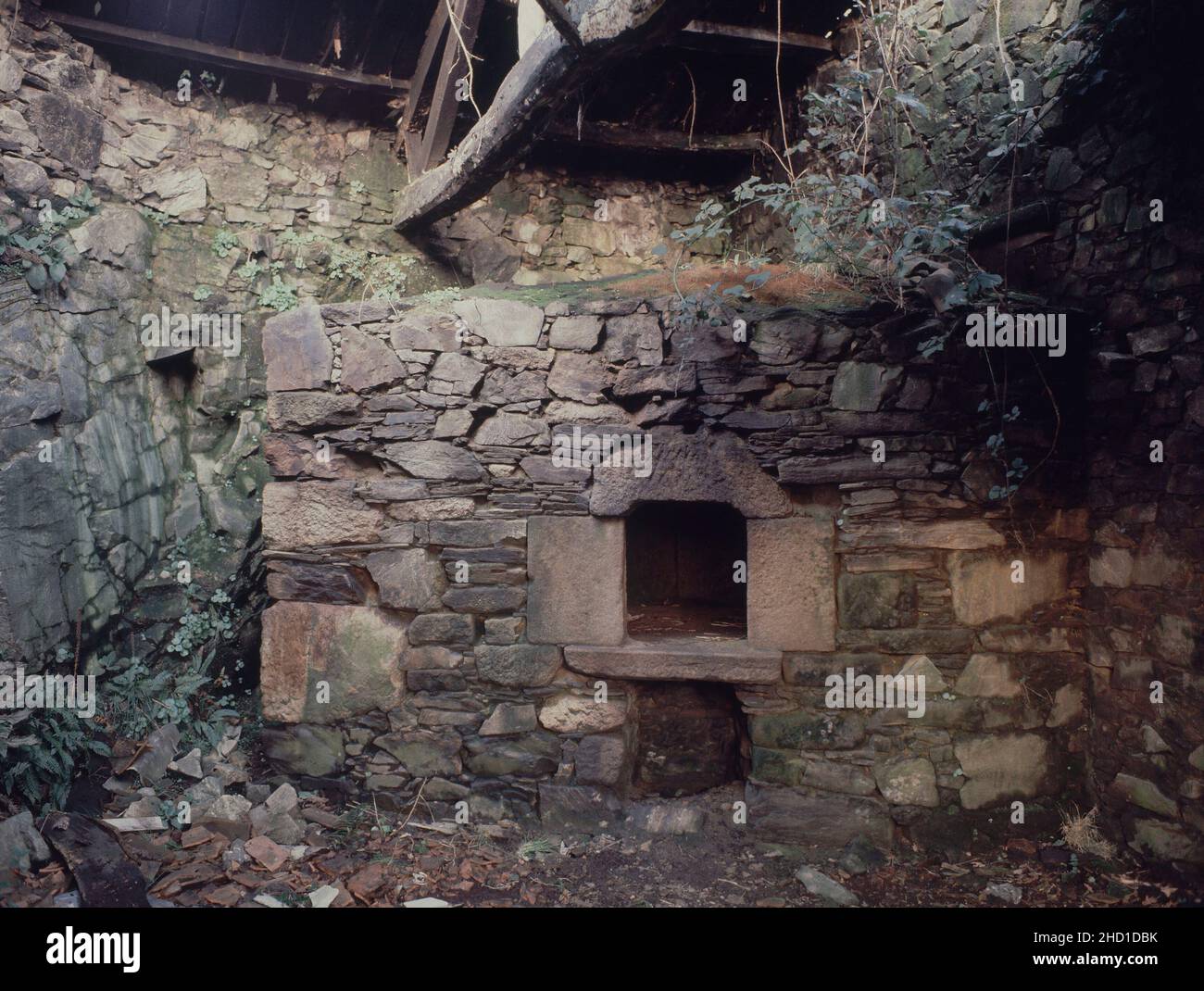 HORNO PARA COCER PAN. Location: MONASTERIO DE SOBRADO DE LOS MONJES ...
