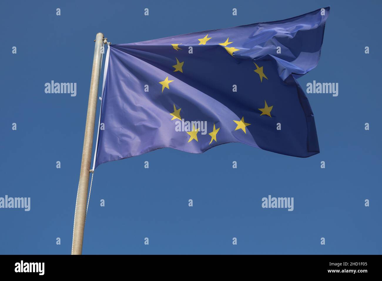 EU Flag flying, Flag of the European Union Stock Photo - Alamy