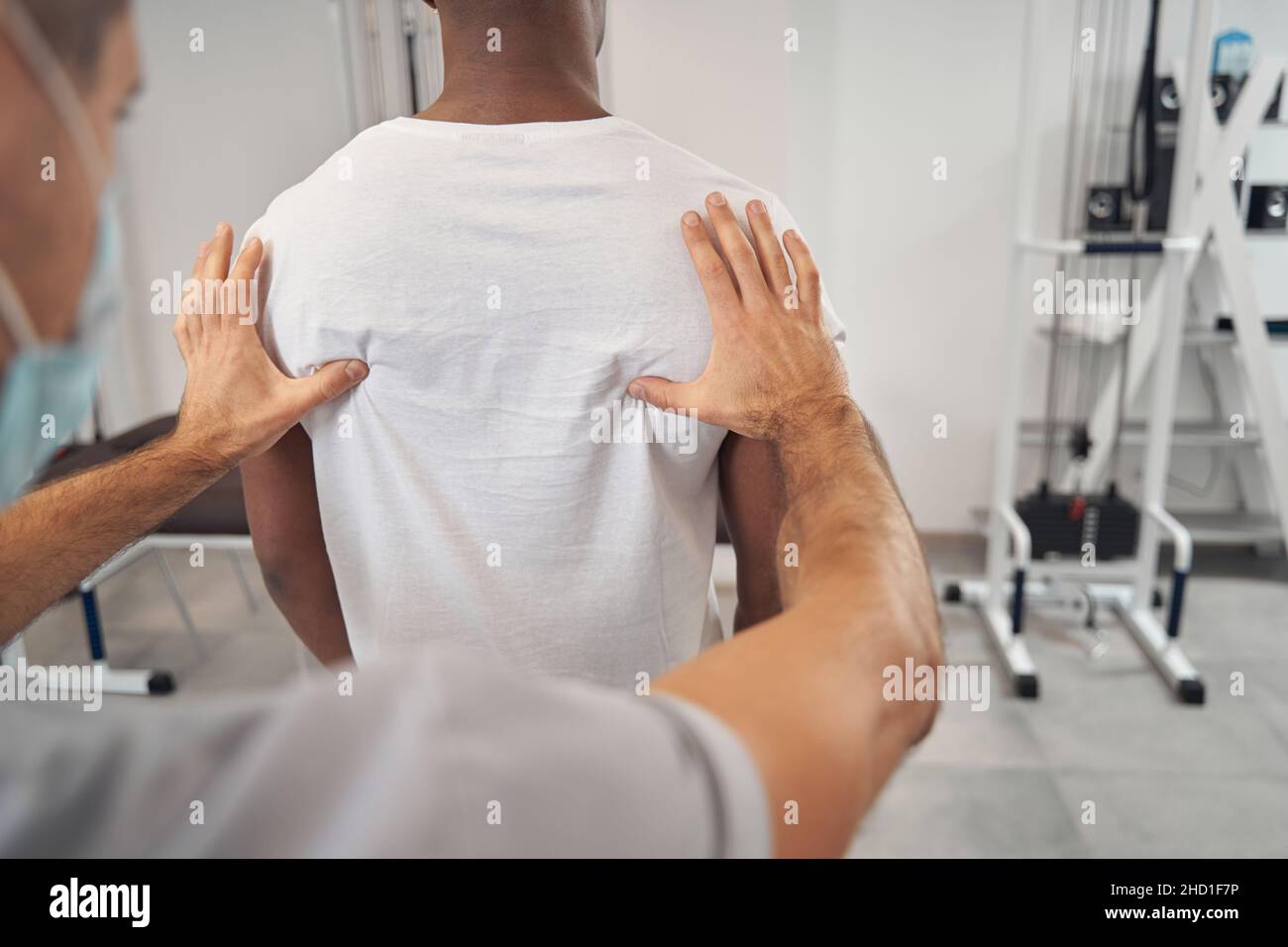 Palpate Paravertebral Muscles