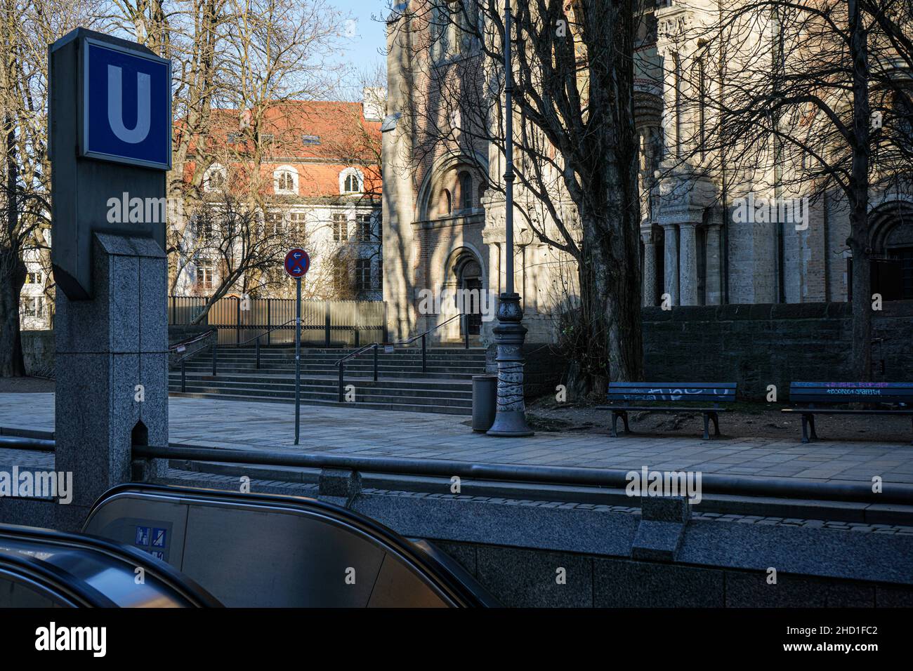City sign munich hi-res stock photography and images - Alamy