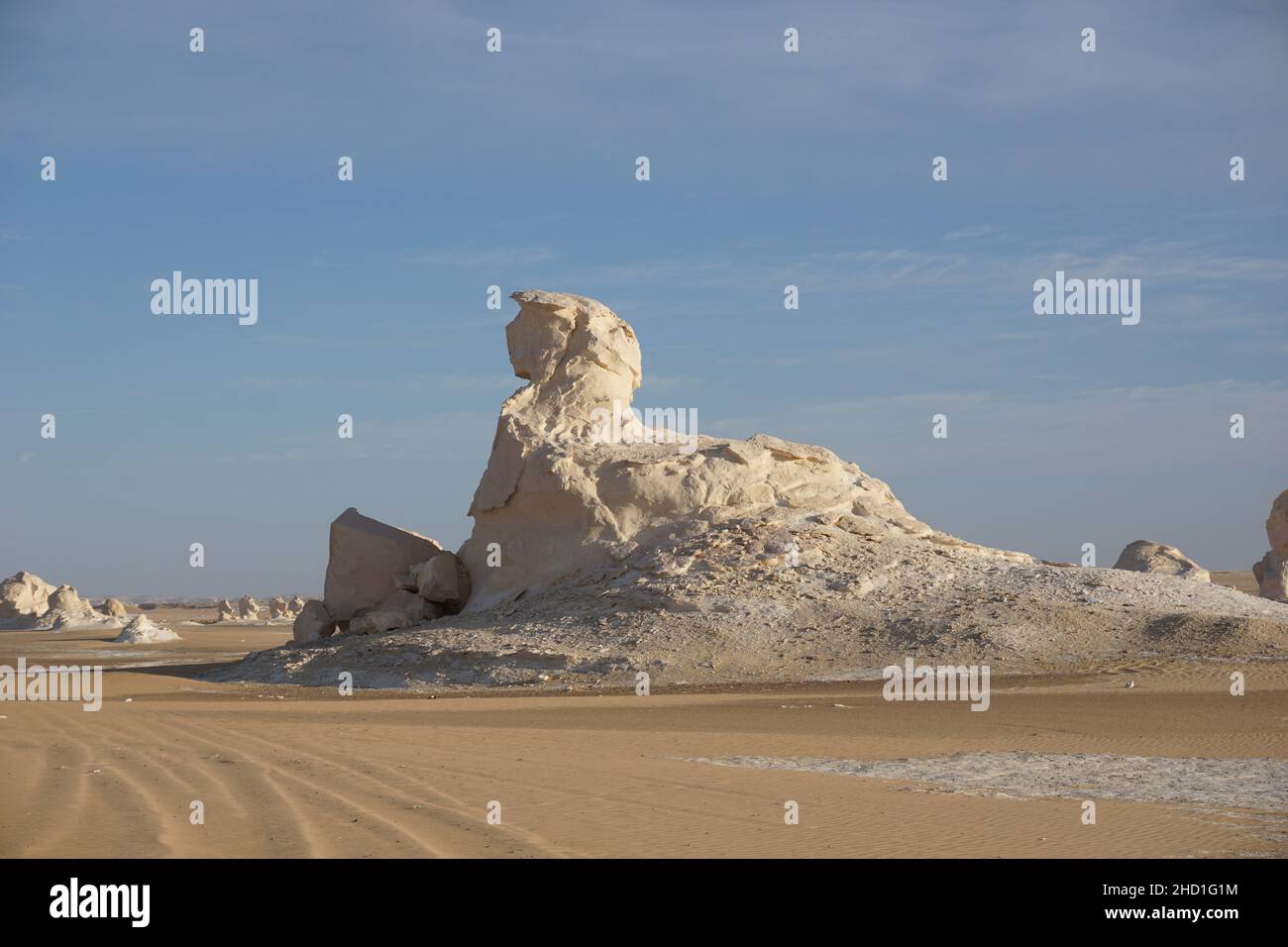 Sphinx shaped rock formation in the white desert, Egypt Stock Photo - Alamy