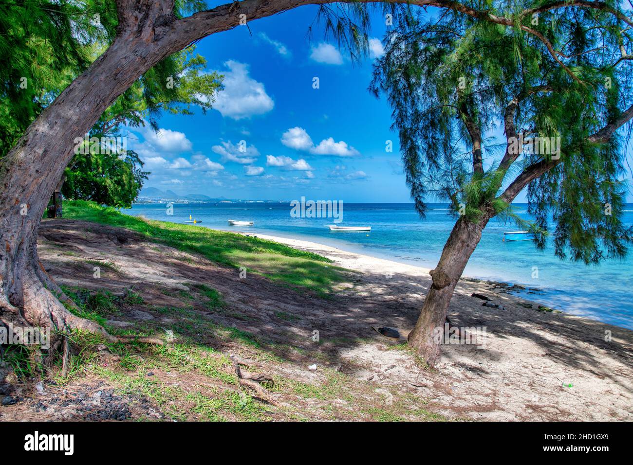 Beautiful tropical island beach hi-res stock photography and images - Alamy