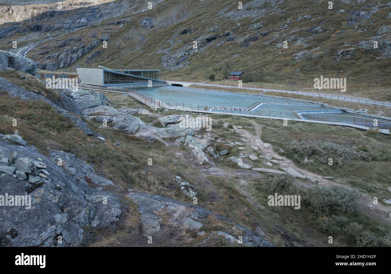 Triangle building hi-res stock photography and images - Alamy