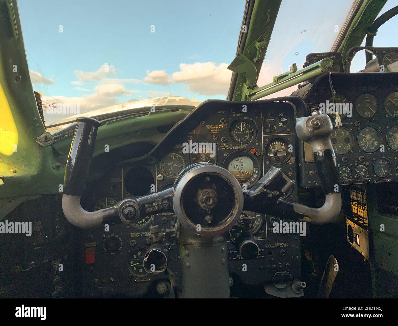 Inside pilot cabin in a plane Stock Photo - Alamy