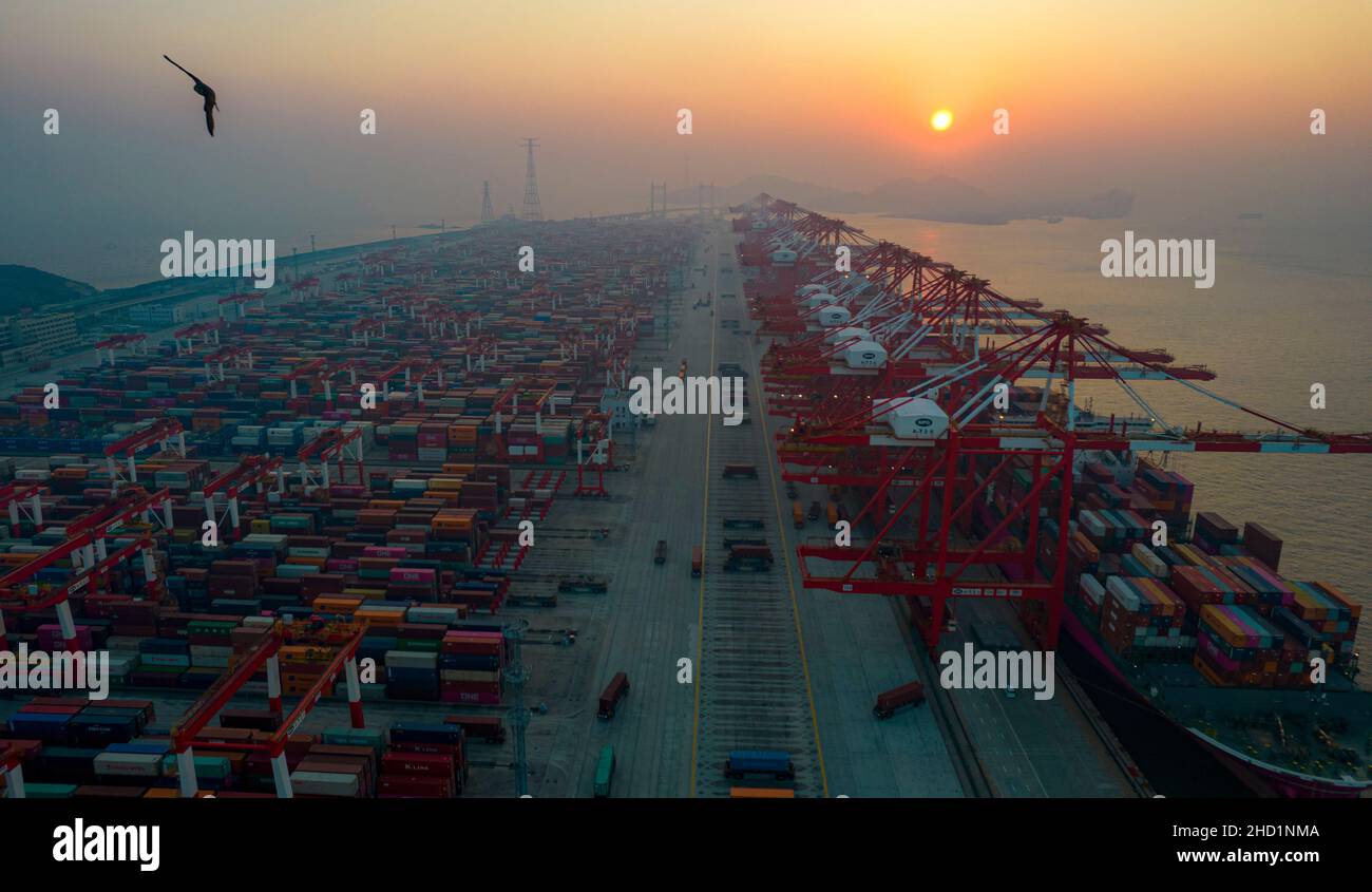 Shanghai, China. 02nd Jan, 2022. SHANGHAI, CHINA - JANUARY 2, 2022 - An ...