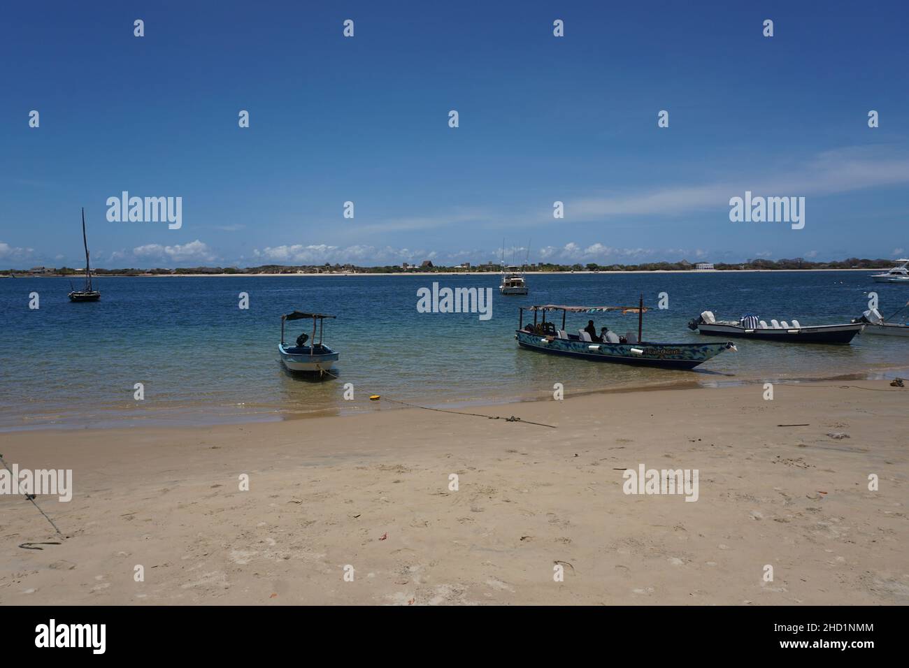 Manda island kenya hi-res stock photography and images - Alamy