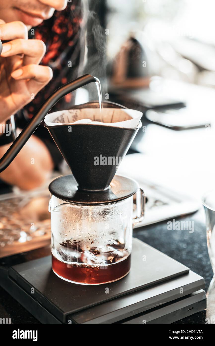 Water dripping hand hi-res stock photography and images - Alamy