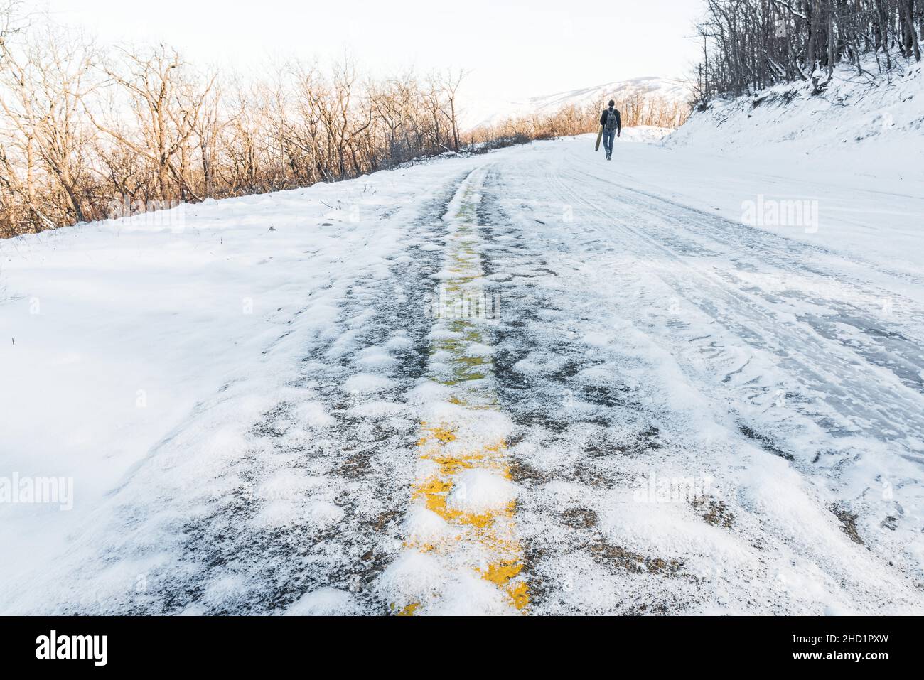 Cold and icy road hi-res stock photography and images - Alamy