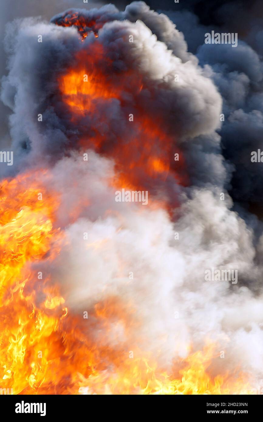 industrial explosion, fuel and chemical disaster Stock Photo - Alamy
