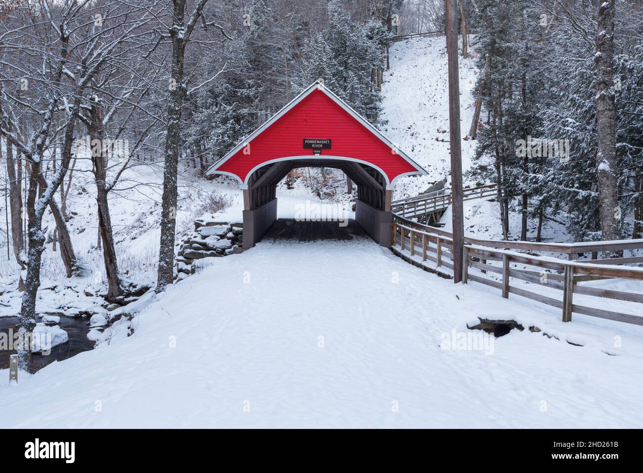 The Flume Covered Bridge in Franconia Notch State Park in Lincoln, New ...