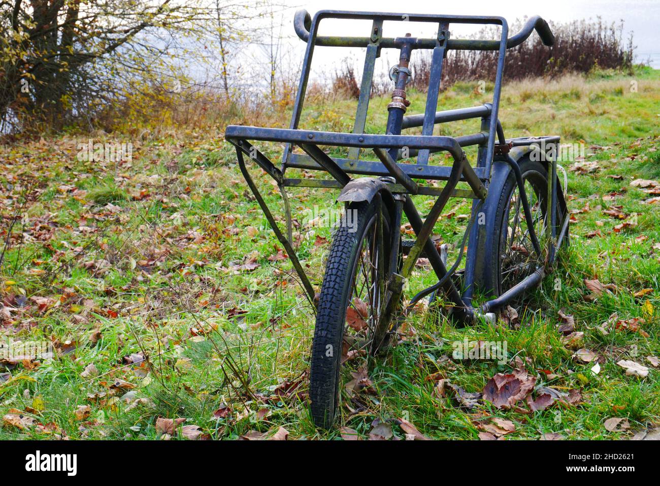 Old cargo bike hi-res stock photography and images - Alamy
