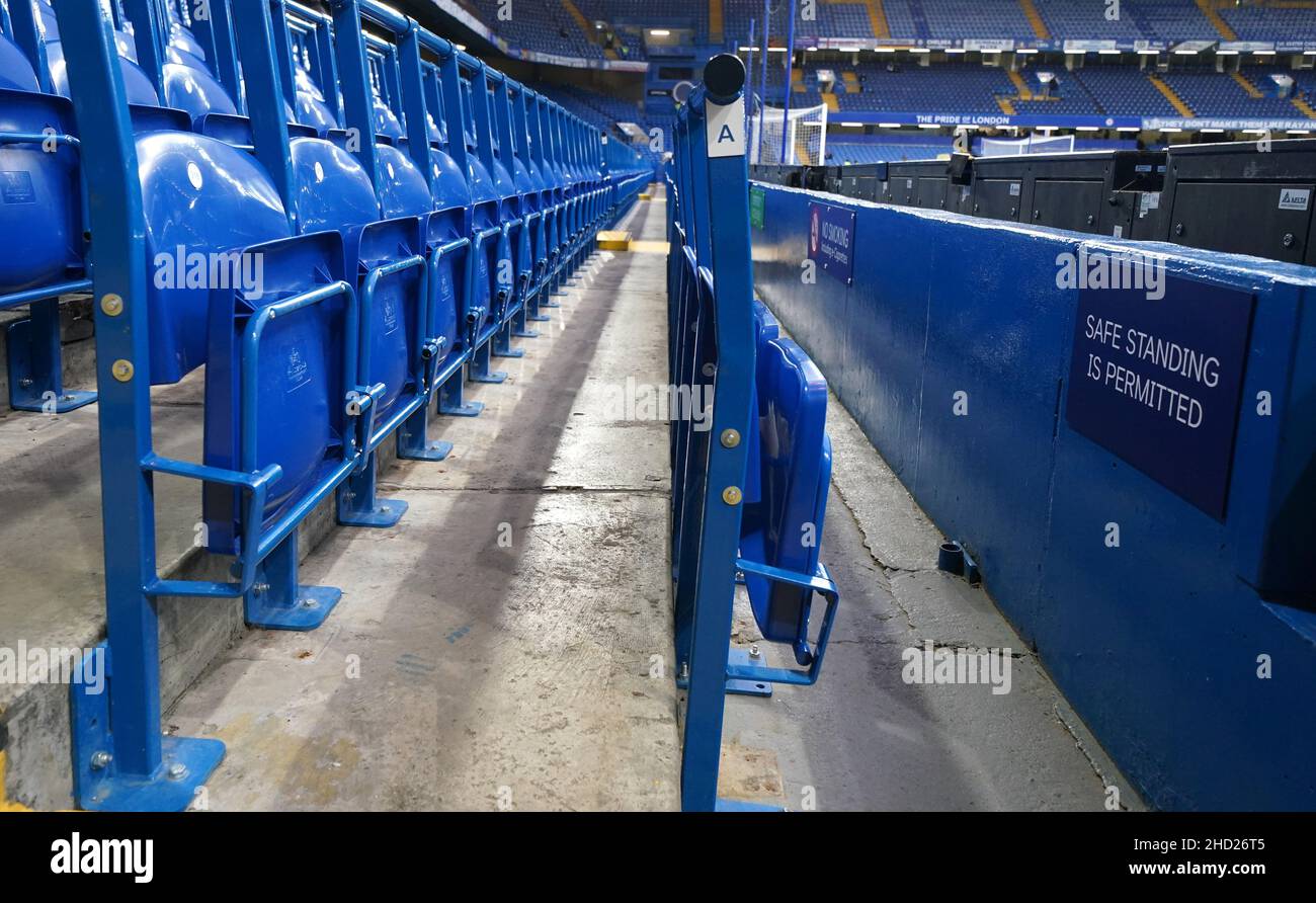 Safe standing stamford bridge hi-res stock photography and images - Alamy