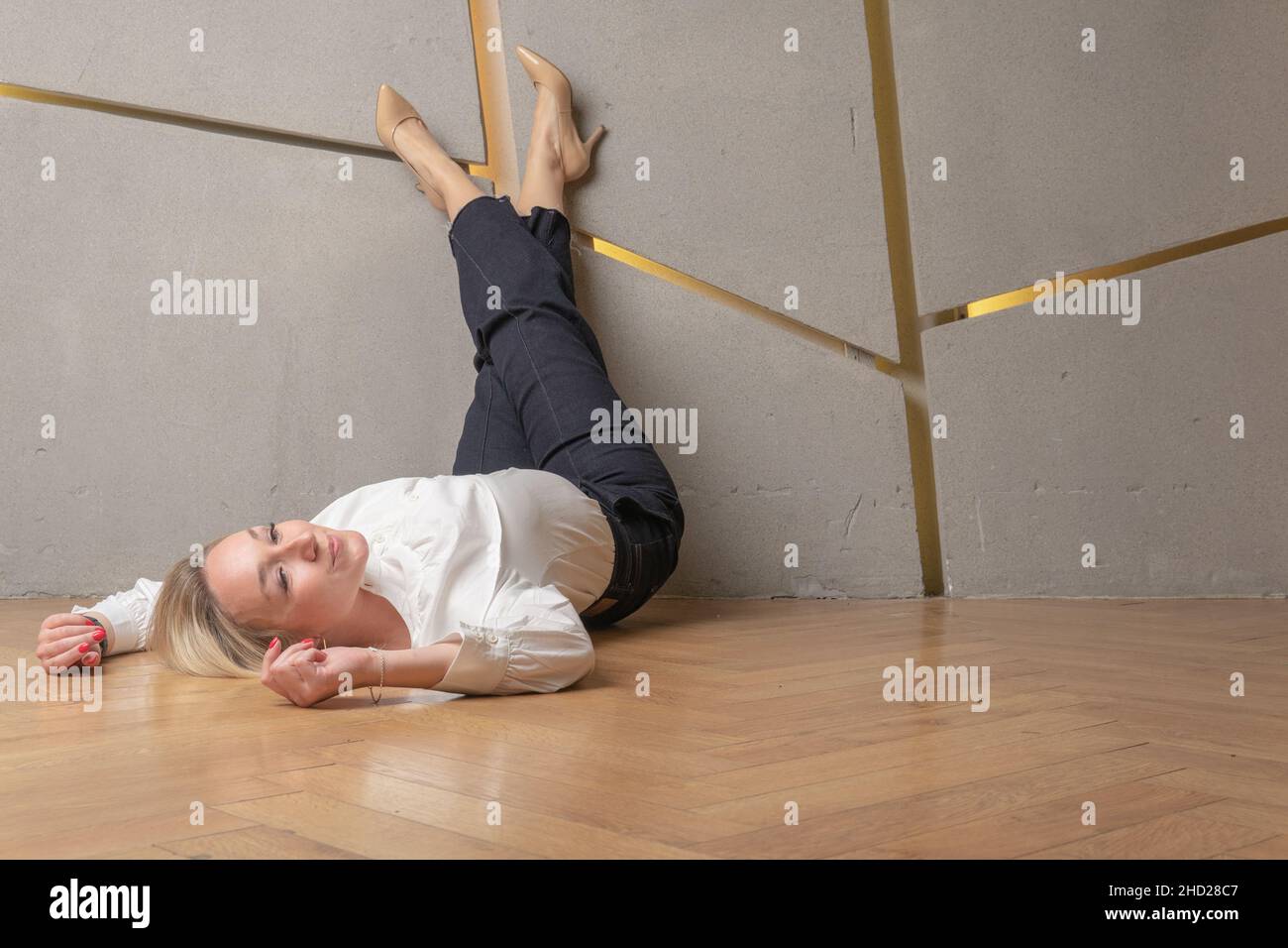 Lying back legs chair hi-res stock photography and images - Alamy