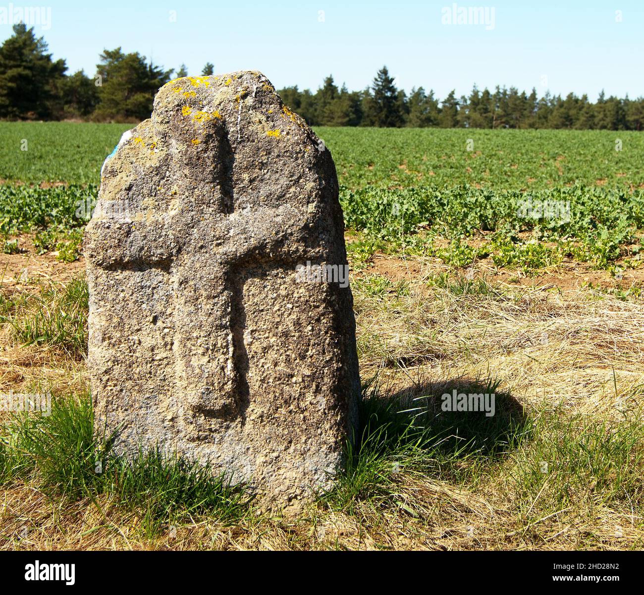 Stone crucufix hi-res stock photography and images - Alamy