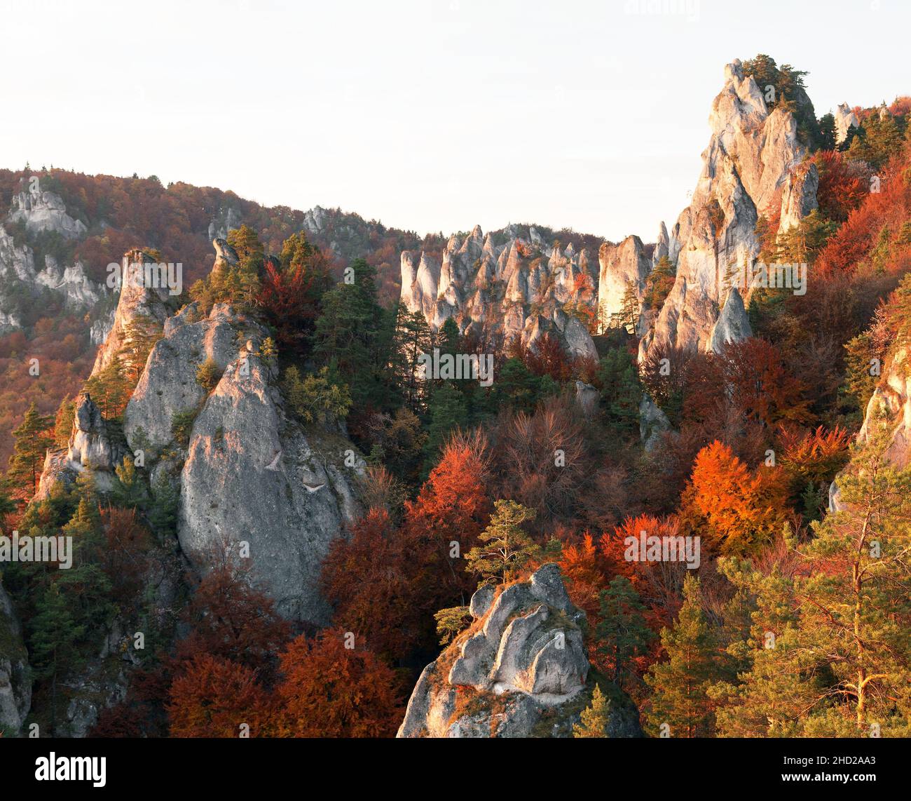 Yellow colored mountain rock hi-res stock photography and images - Alamy