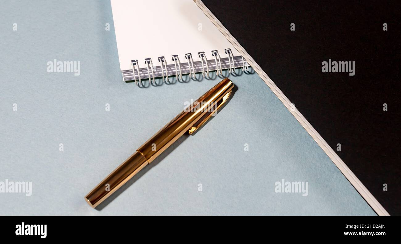 Office calculator book note pad pen hi-res stock photography and images ...