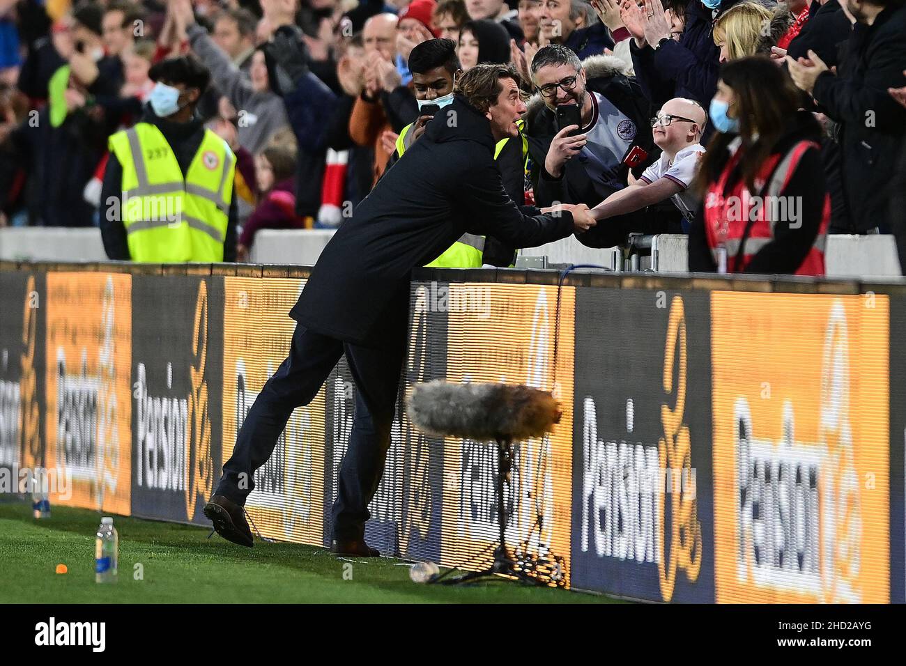 Thomas frank brentford fan hi-res stock photography and images - Alamy