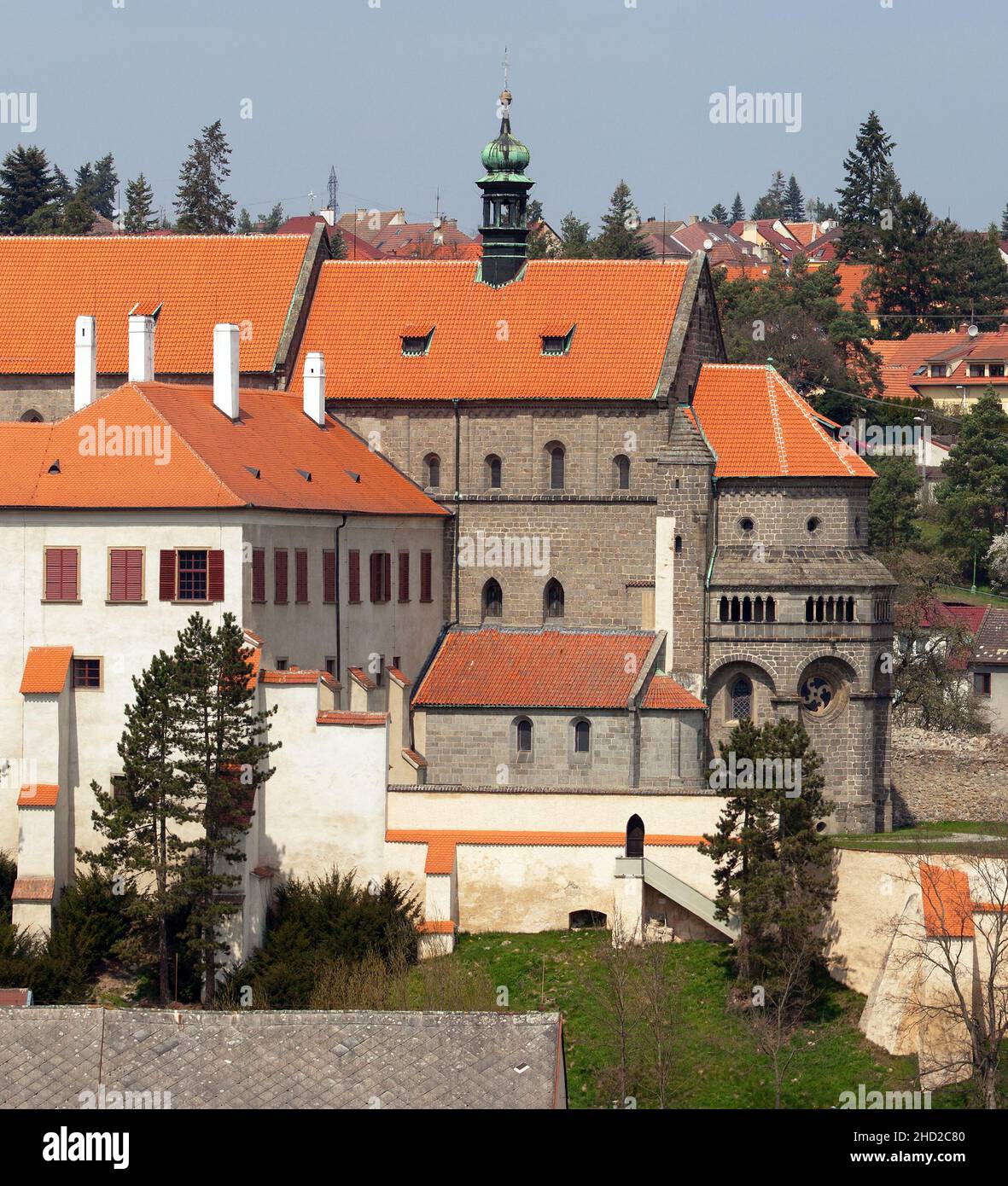 Gothic basilica architecture hi-res stock photography and images - Alamy