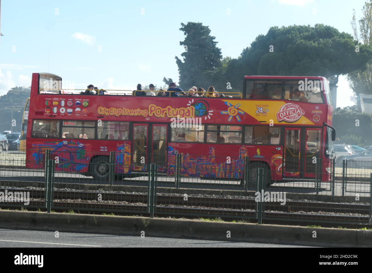 Red windy bus hi-res stock photography and images - Alamy