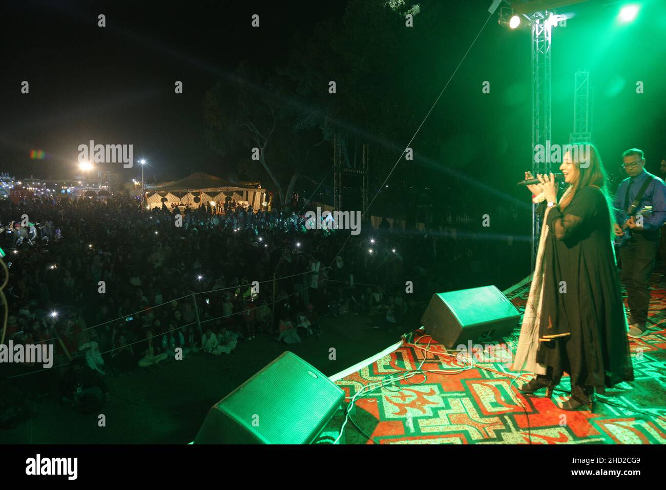 Pakistani singer hi-res stock photography and images - Alamy