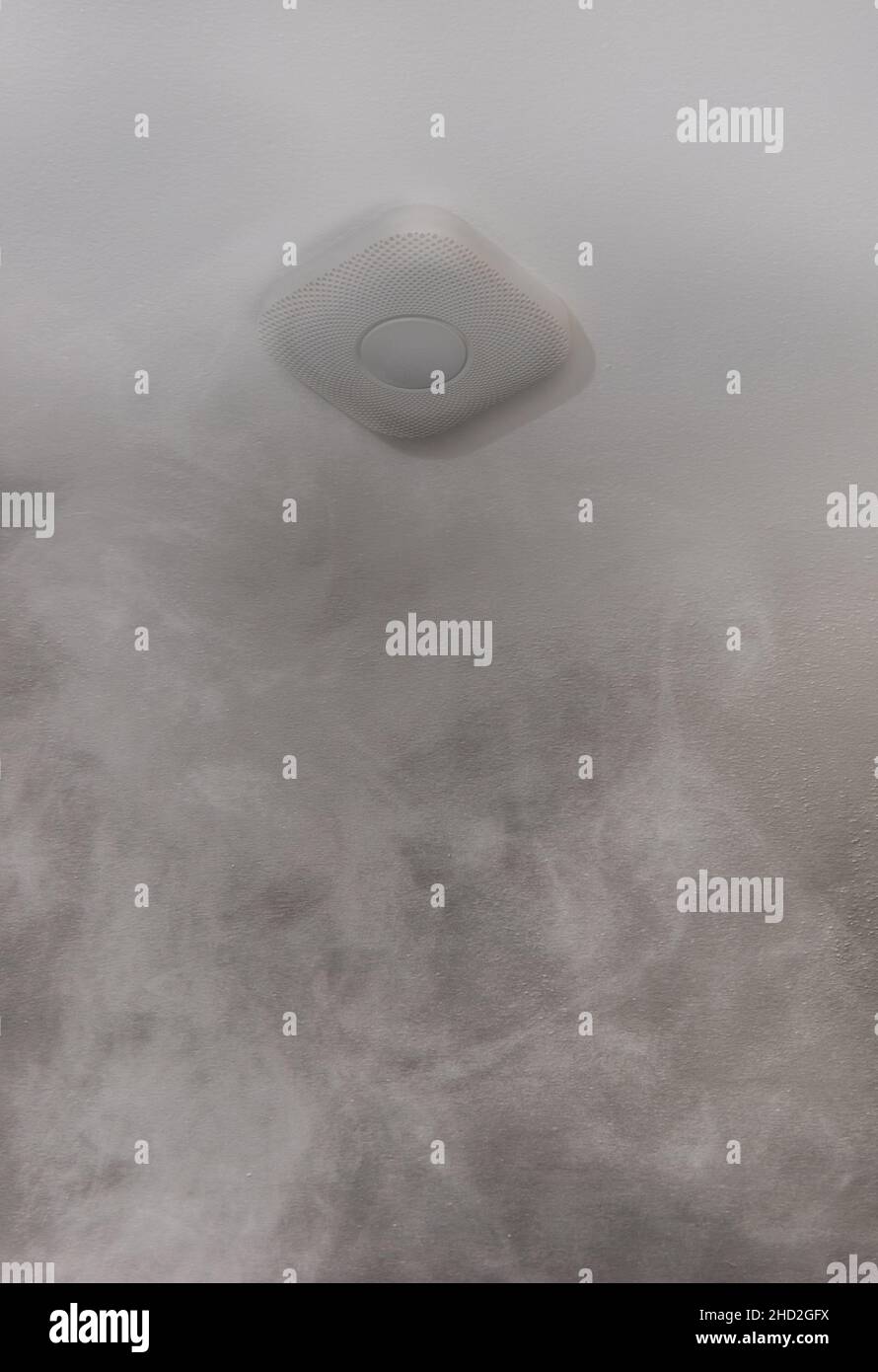 Smoke detector ceiling High Resolution Stock Photography and Images - Alamy