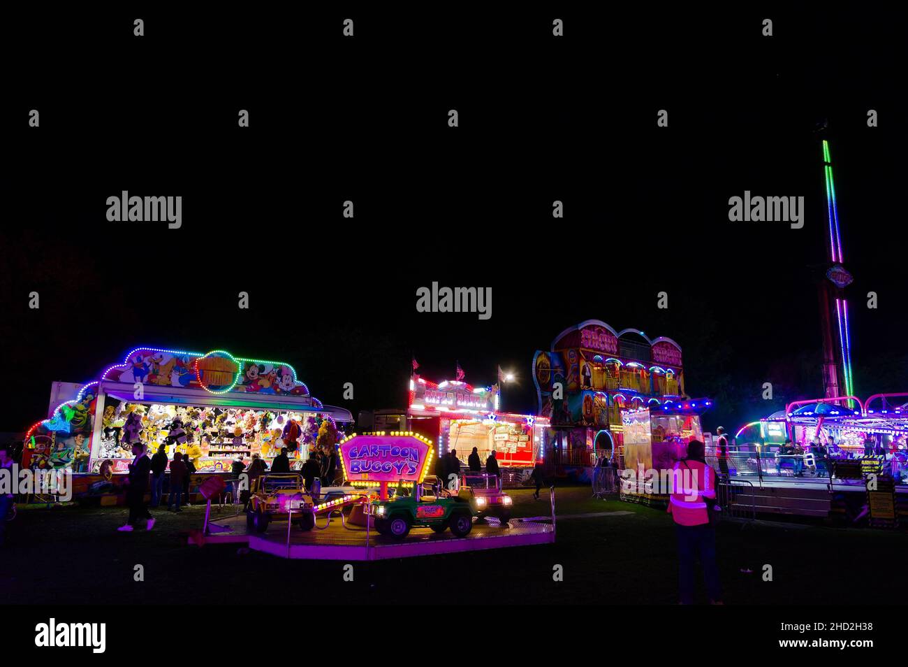 Fun fair people hi-res stock photography and images - Alamy