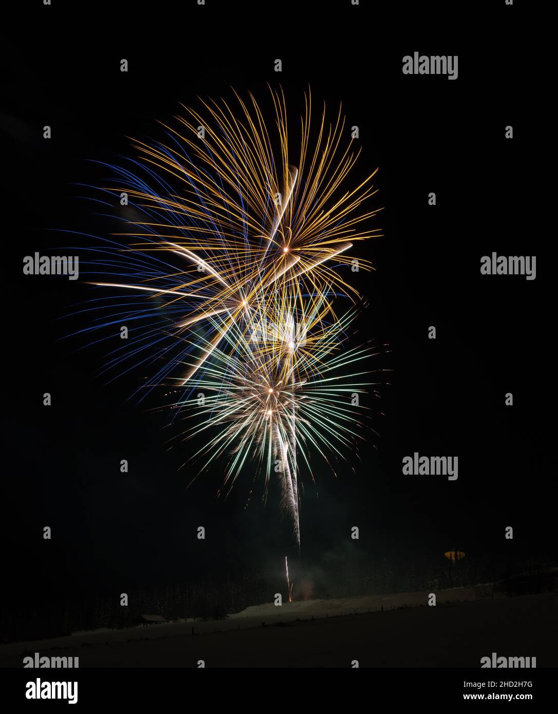 New Year's Eve Fireworks Display 2021 Stock Photo - Alamy