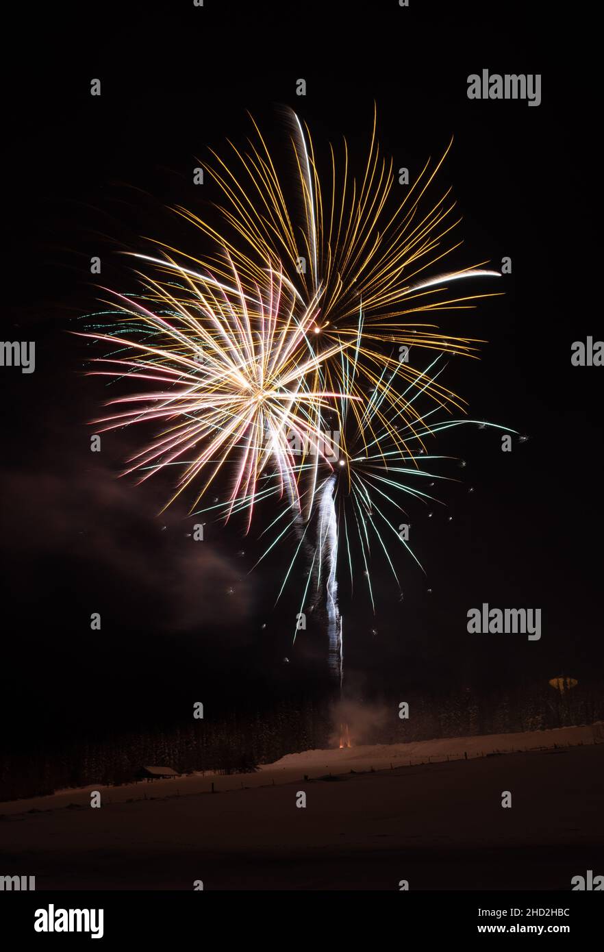 New Year's Eve Fireworks Display 2021 Stock Photo - Alamy