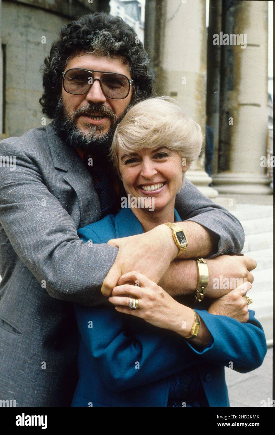 Dave Lee Travis and Gloria Hunniford in 1989 Stock Photo - Alamy