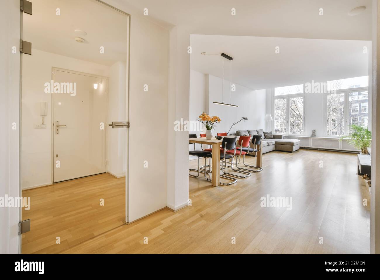 Interior of dining room with stylish table and chairs Stock Photo - Alamy