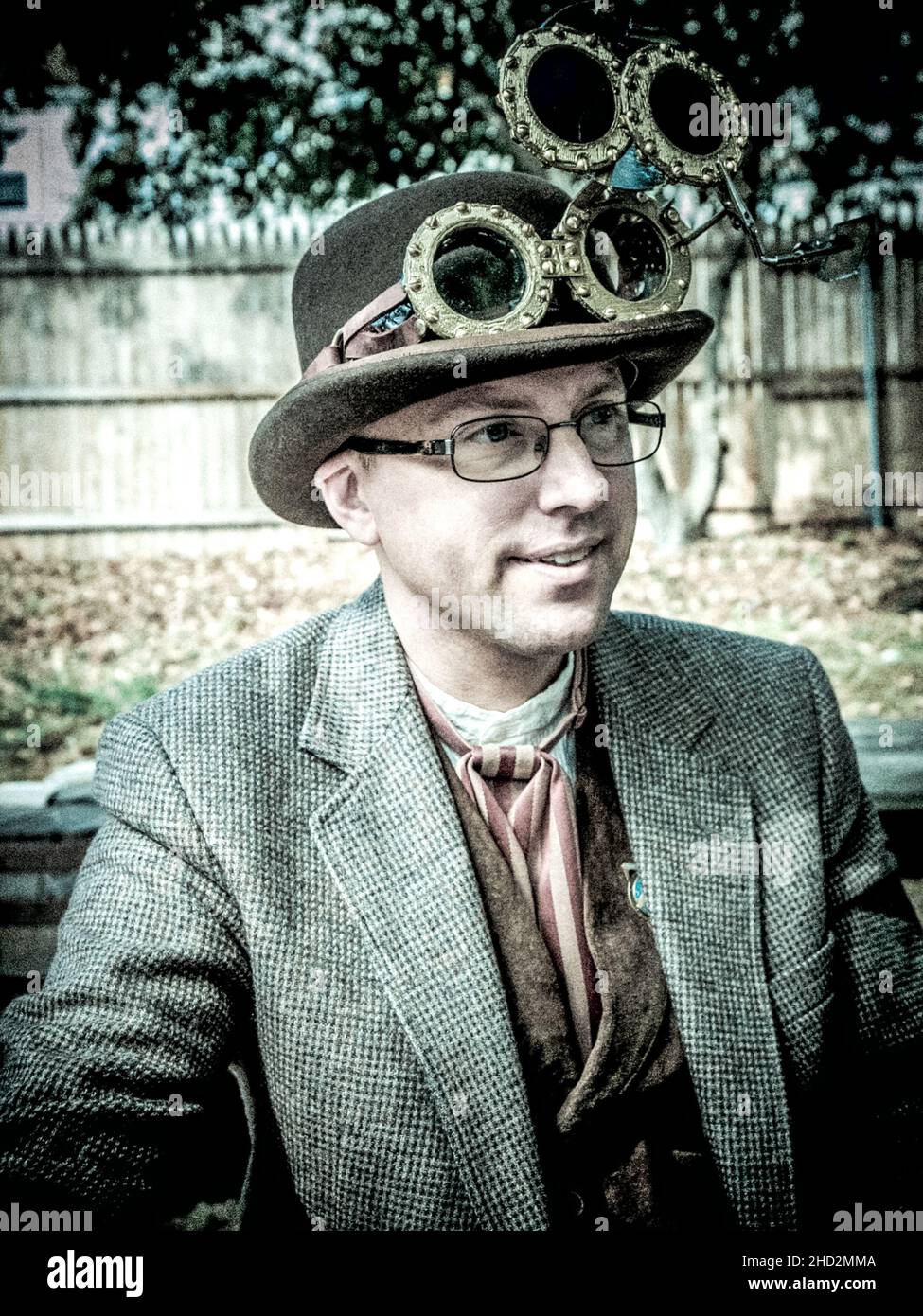 Steampunk Fashion - one man with ocular, multi-lensed selection of ...