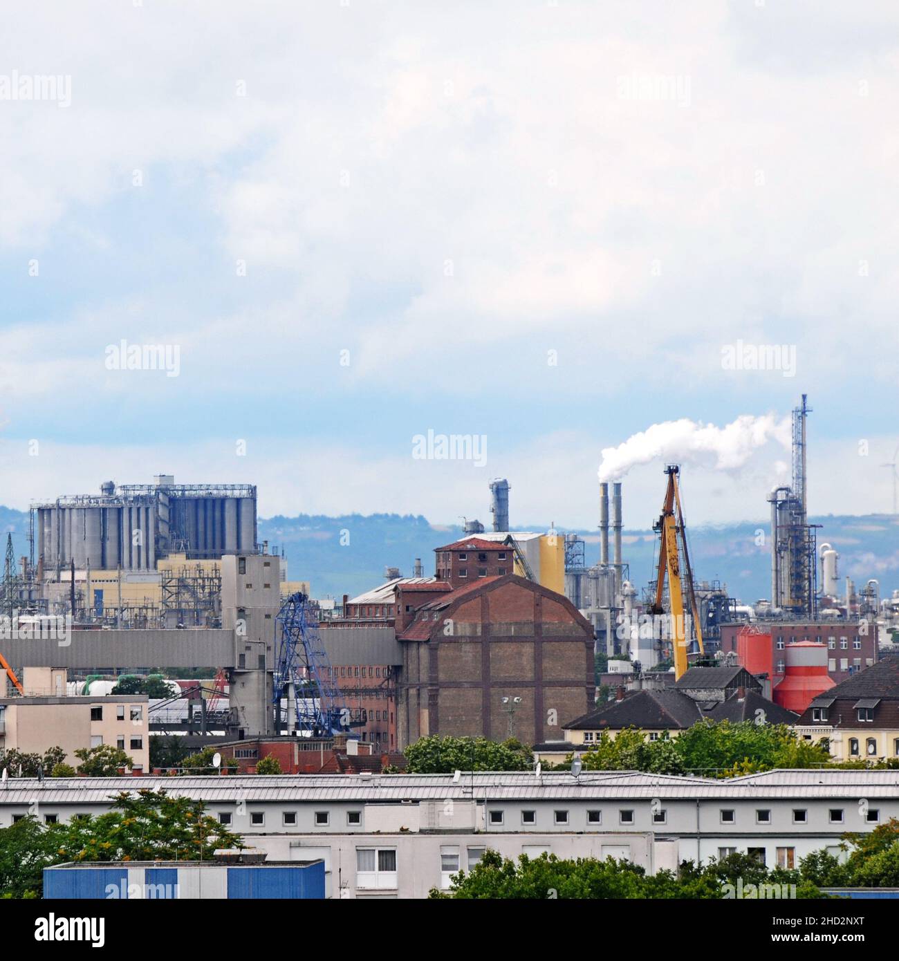 Panoramic view of the plant. Industrial area of the city of Mannheim ...