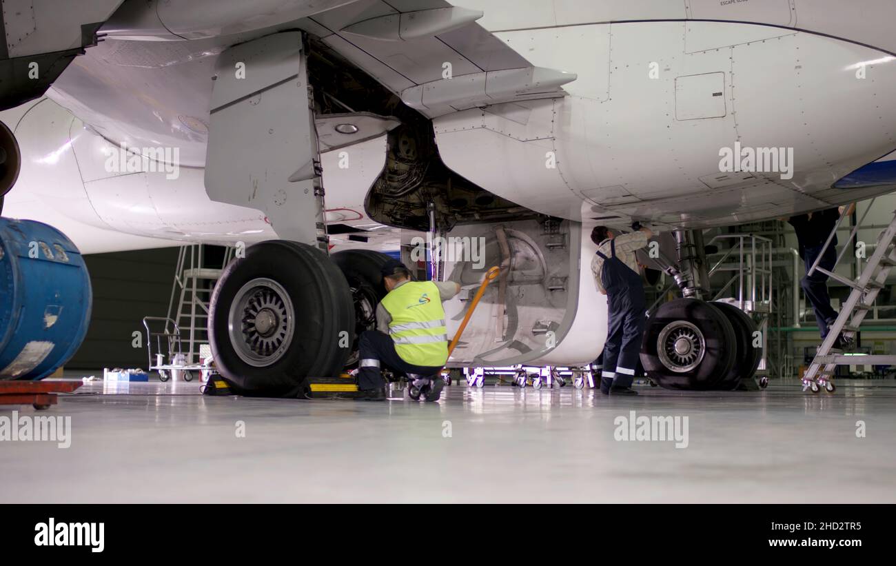 Inspection and preparing the aircraft before take off. Maintenance of ...