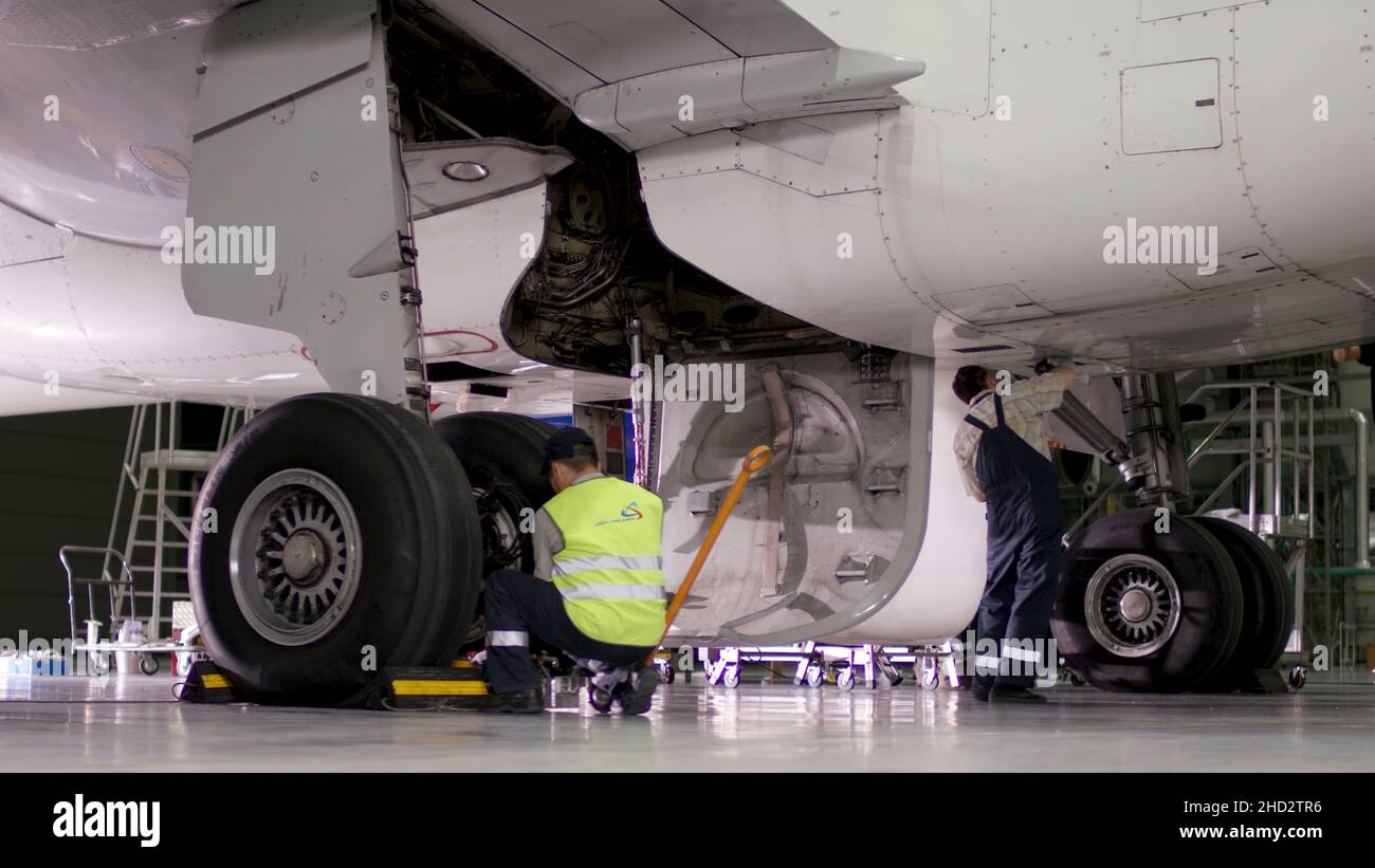 Inspection and preparing the aircraft before take off. Maintenance of ...