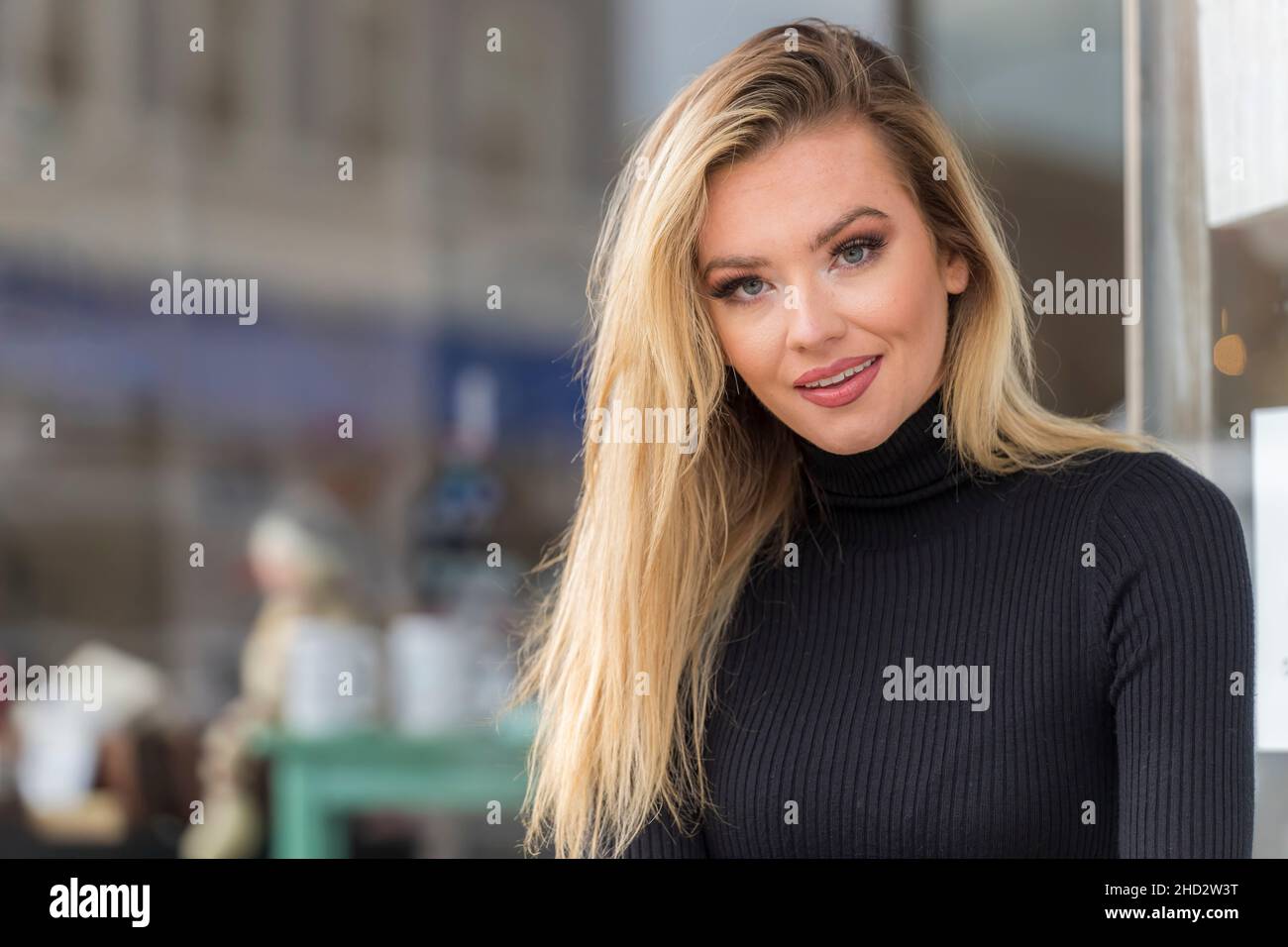 Mooresville, North Carolina, USA. 6th Dec, 2021. A gorgeous blonde ...