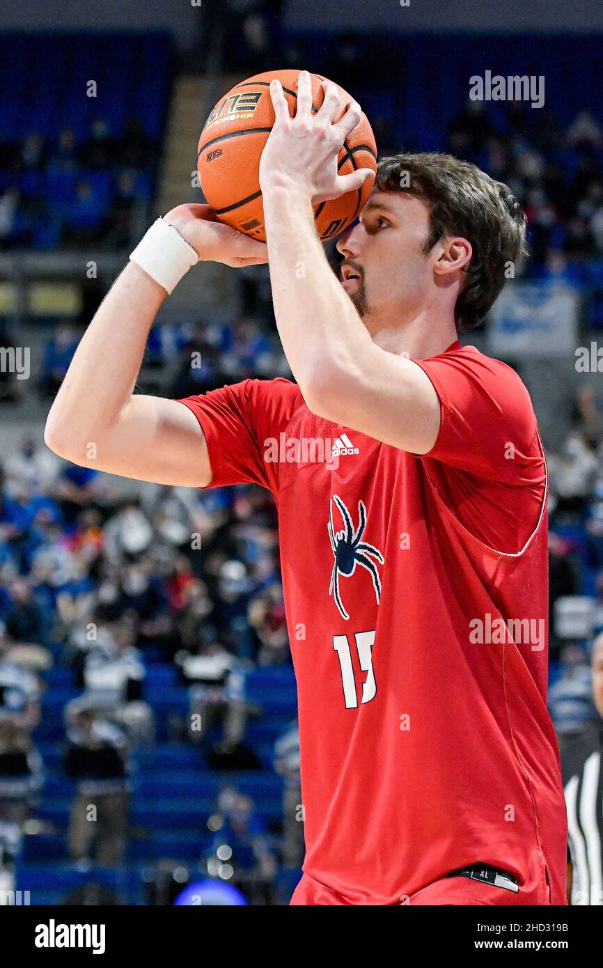 January 02, 2022: Richmond Spiders forward Matt Grace (15) takes a ...