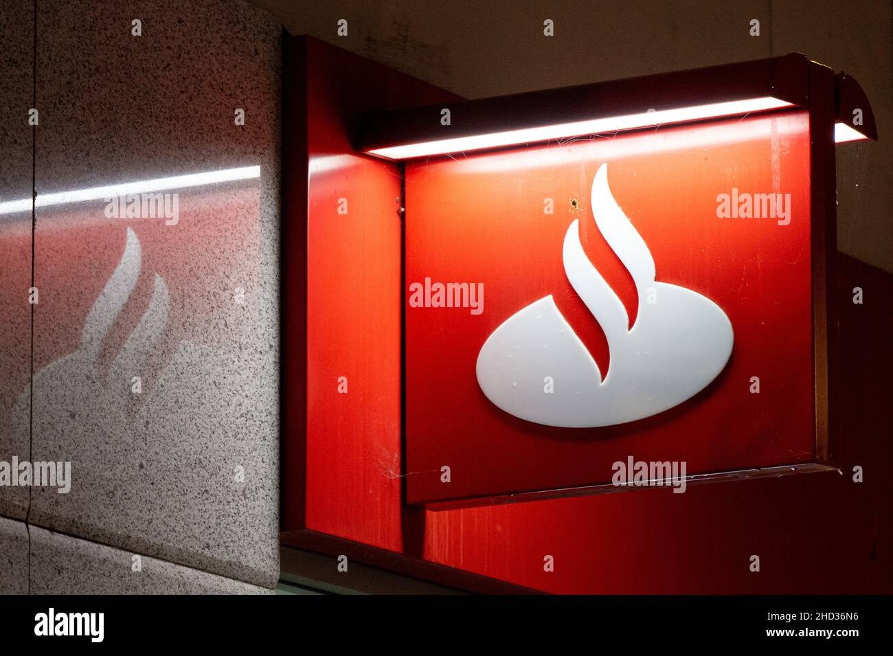 A close-up of a Santander bank sign Stock Photo - Alamy