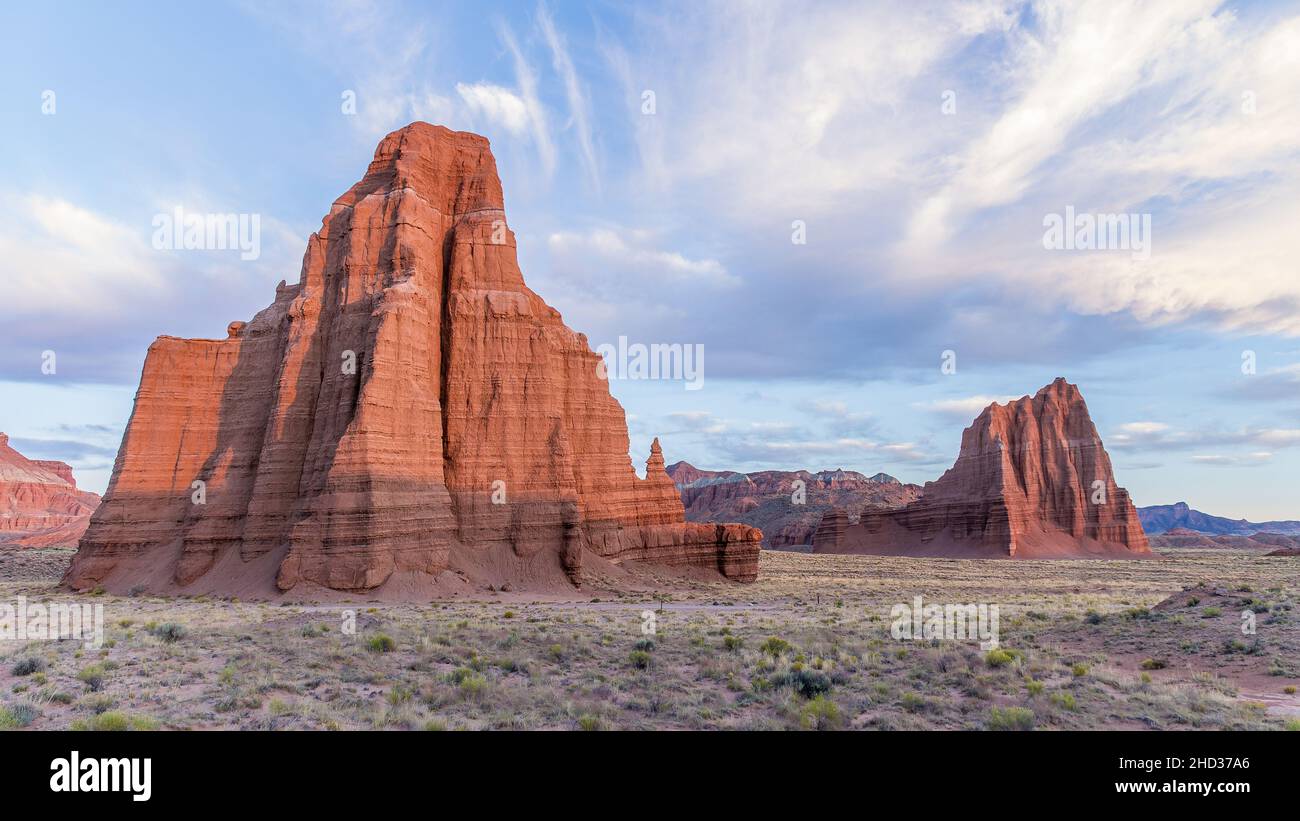 Beautiful moon and sun hi-res stock photography and images - Alamy